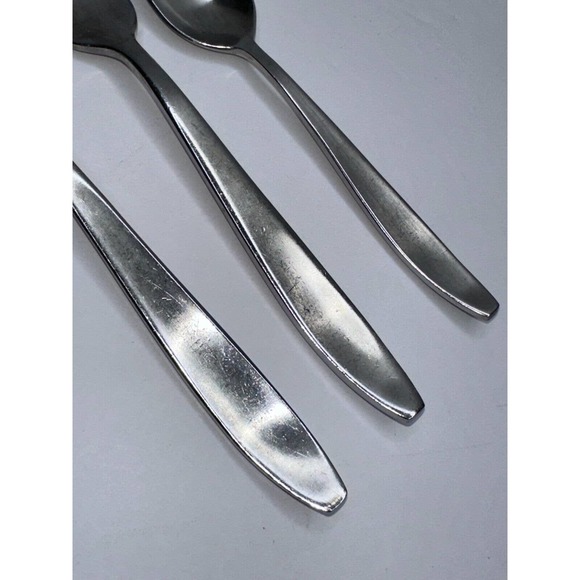 Oneida | Dining | Oneida Heirloom Sestina 81 Stainless Flatware ...